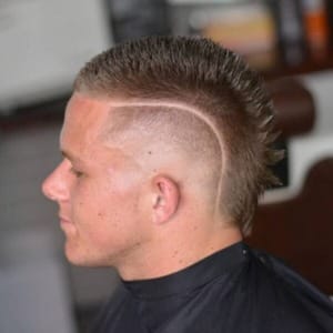 Defying Convention: The Daring World Of Reverse Mohawk Hair - 2025
